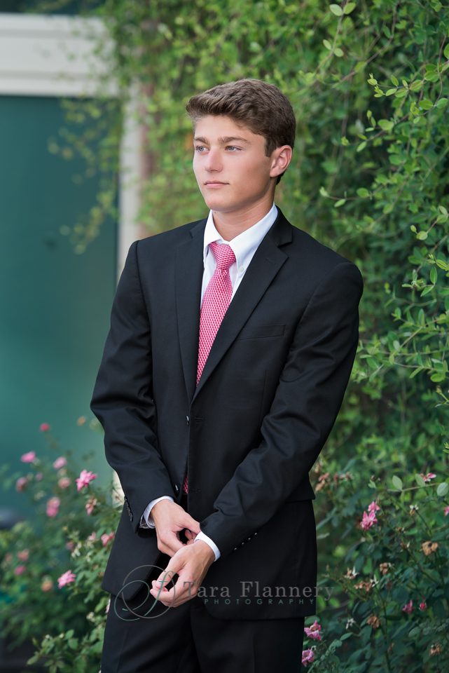 How to Rock Your Senior Portraits | The Woodlands Senior Photographer